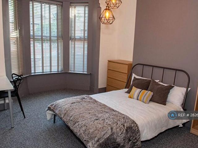 4 Bedroom Semi Detached House To Rent In Berridge Road, Nottingham, NG7