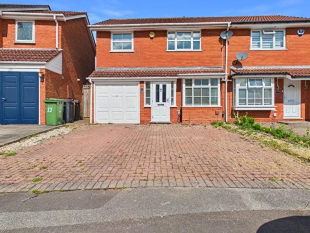 4 Bedroom Semi Detached House To Rent In Blaythorn Avenue, Solihull, West Midlands, B92