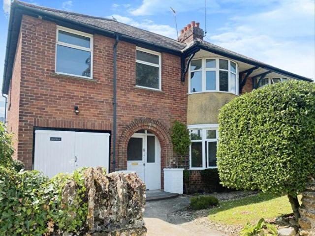 4 Bedroom Semi Detached House To Rent In Chapel Lane, Banbury, Oxfordshire, OX15