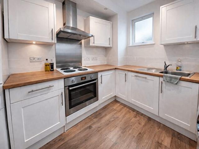 4 Bedroom Semi Detached House To Rent In Clifton Boulevard, Dunkirk, Nottingham, NG7