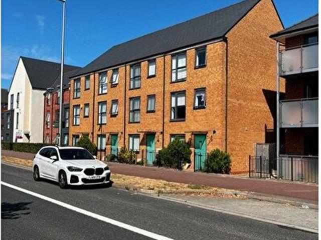 4 Bedroom Semi Detached House To Rent In Countess Way, Brooklands, Milton Keynes, MK10