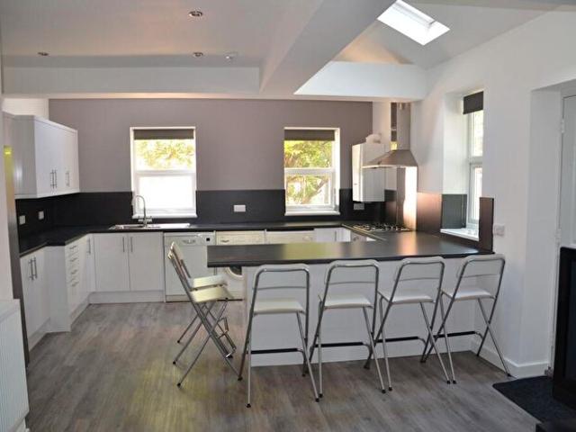 4 Bedroom Semi Detached House To Rent In Derby Road, Nottingham, NG7