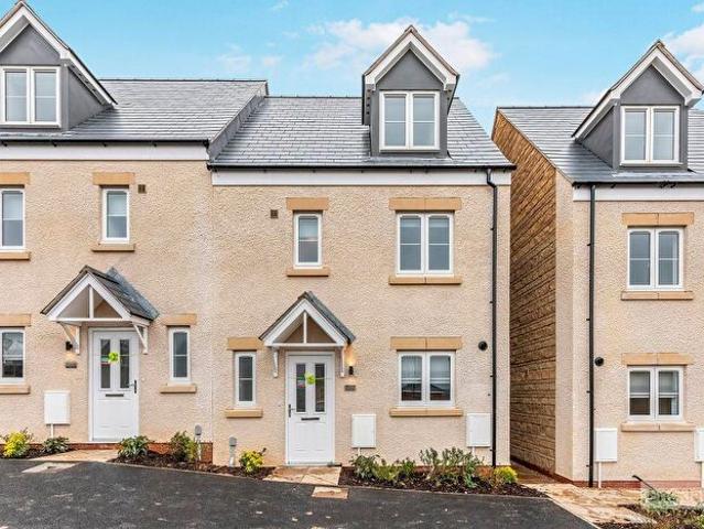 4 Bedroom Semi Detached House To Rent In Dolan Drive, Weldon, Corby, Northamptonshire, NN17