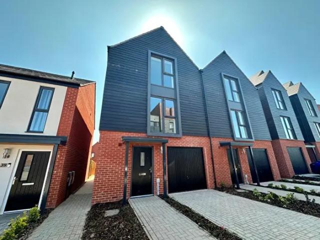 4 Bedroom Semi Detached House To Rent In Etteridge Drive, Derby, DE22