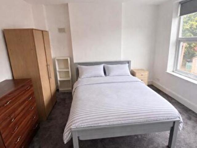4 Bedroom Semi Detached House To Rent In Ednaston Road, Nottingham, NG7