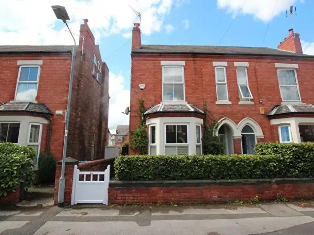 4 Bedroom Semi Detached House To Rent In Epperstone Road, West Bridgford, NG2