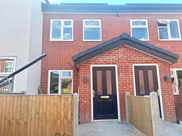 4 Bedroom Semi Detached House To Rent In Frederick Road, Nottingham, NG9