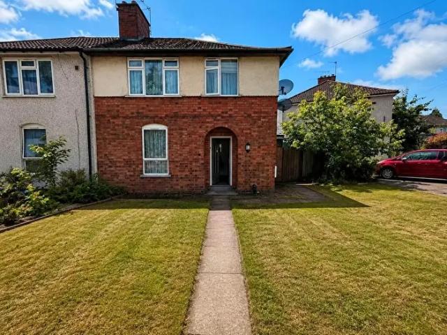 4 Bedroom Semi Detached House To Rent In Gaddesby Avenue, Leicester, LE3
