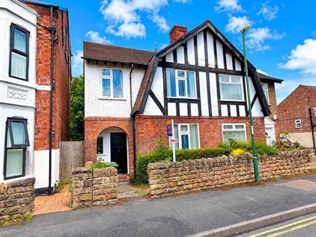 4 Bedroom Semi Detached House To Rent In Greenfield Street, Dunkirk, Nottingham, NG7