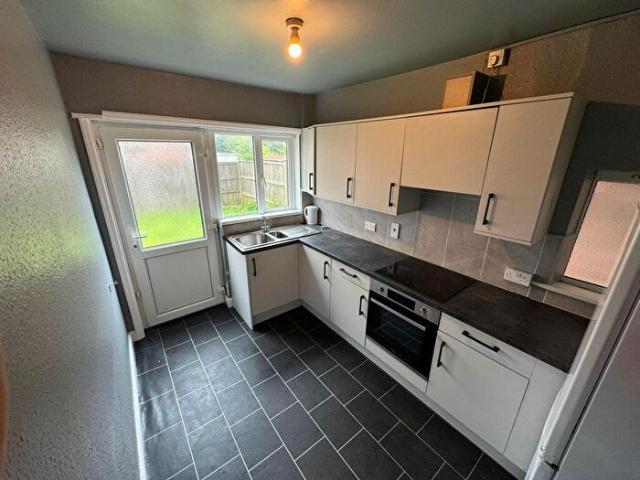 4 Bedroom Semi Detached House To Rent In Greenfield Street, Dunkirk, Nottingham, NG7