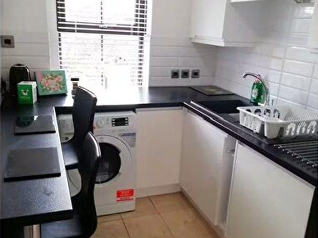 4 Bedroom Semi Detached House To Rent In Kilwinning Drive, Milton Keynes, MK10
