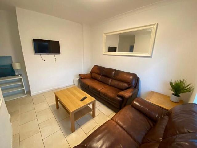 4 Bedroom Semi Detached House To Rent In London Road, Coventry, CV1
