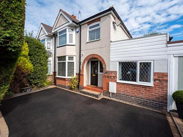 4 Bedroom Semi Detached House To Rent In Longmore Road, Shirley, B90