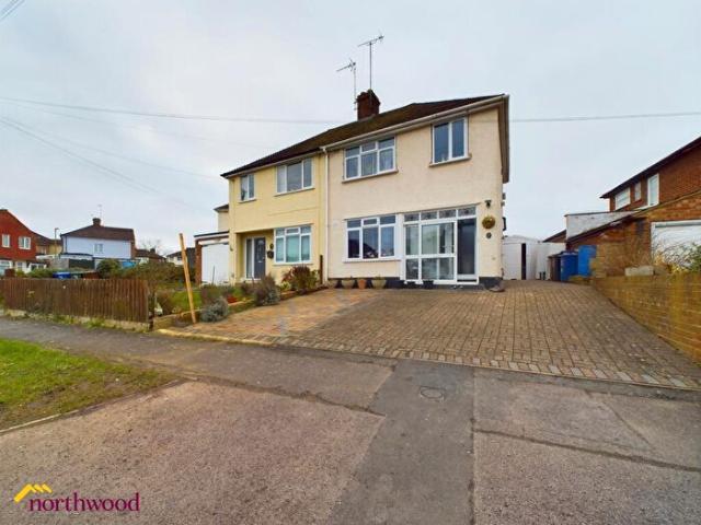 4 Bedroom Semi Detached House To Rent In Pinhill Road, Banbury, OX16
