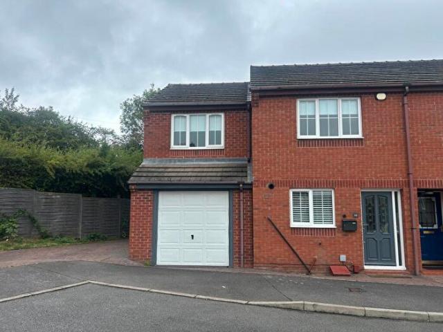 4 Bedroom Semi Detached House To Rent In Sussex Close, NG16