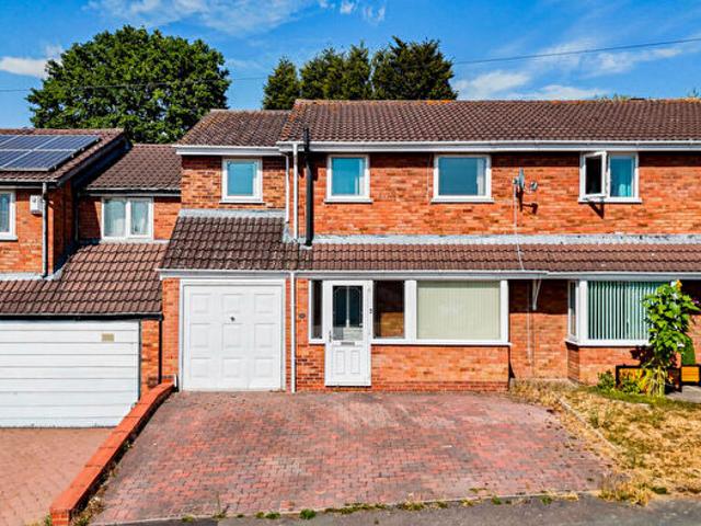 4 Bedroom Semi Detached House To Rent In Sykesmoor, Wilnecote, Tamworth, Staffordshire, B77