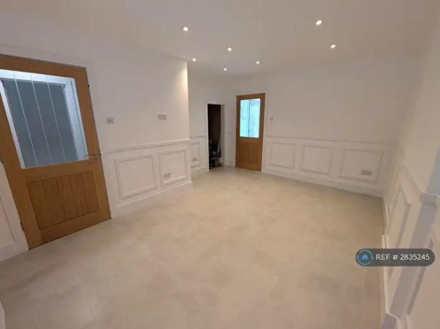 4 Bedroom Semi Detached House To Rent In Sargeaunt Street, Leamington Spa, CV31