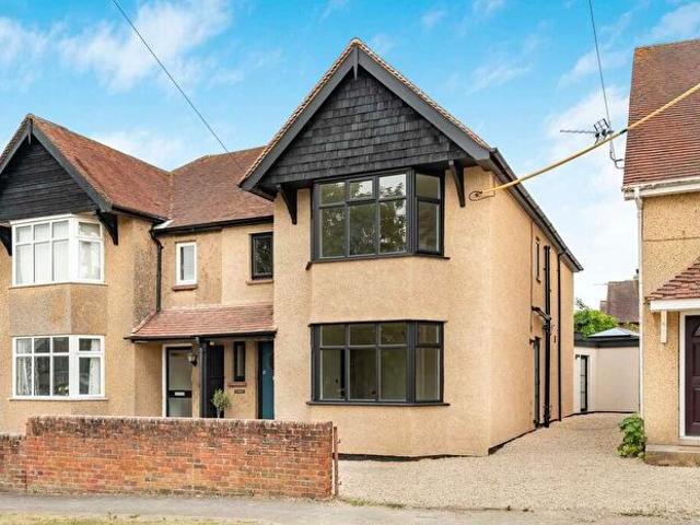 4 Bedroom Semi Detached House To Rent In The Green, Great Milton, OX44