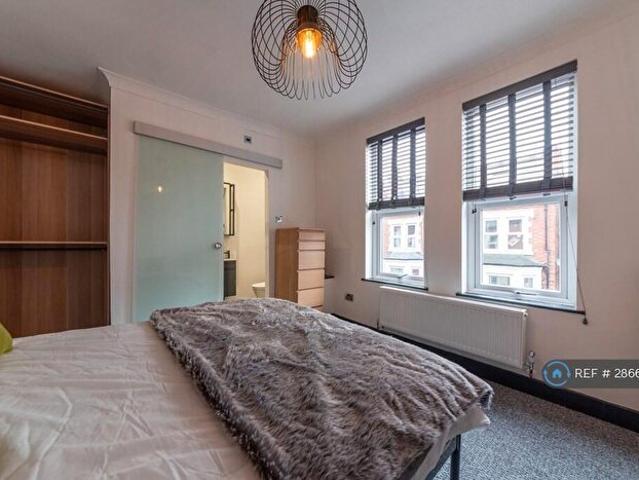 4 Bedroom Semi Detached House To Rent In West Bridgford, West Bridgford, Nottingham, NG2