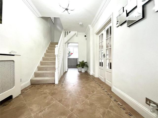 4 bedroom semi detached house to rent