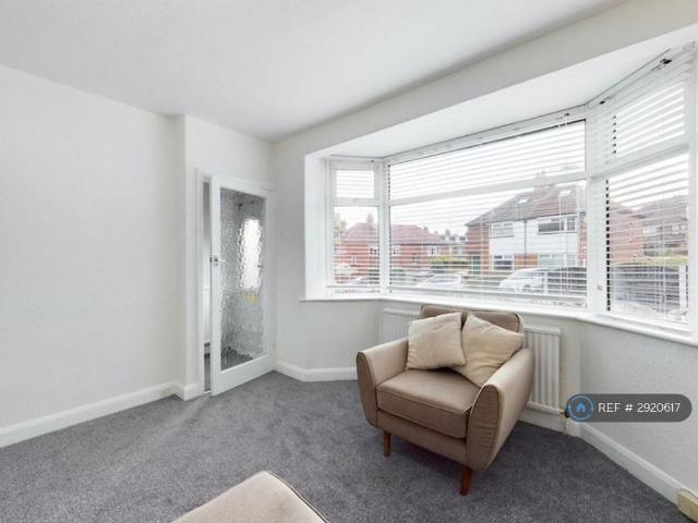 4 bedroom semi detached house to rent
