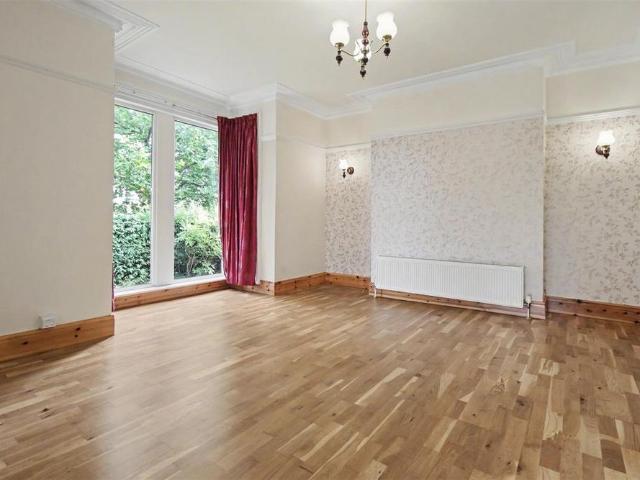 4 bedroom semi detached house to rent