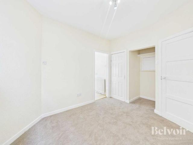 4 bedroom semi detached house to rent