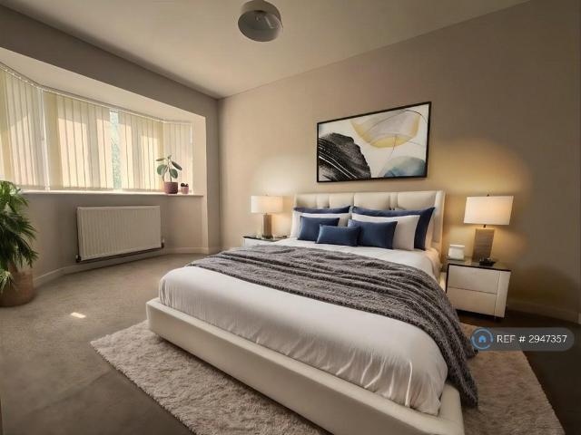 4 bedroom semi detached house to rent