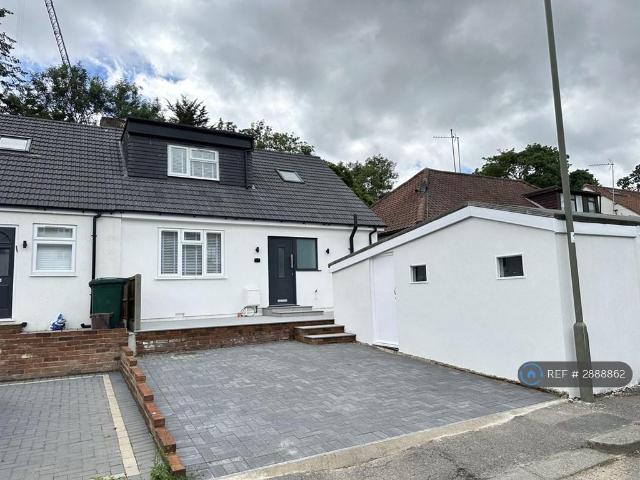 4 bedroom semi detached house to rent