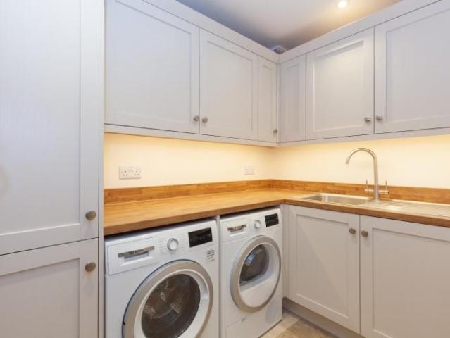 4 bedroom semi detached house to rent