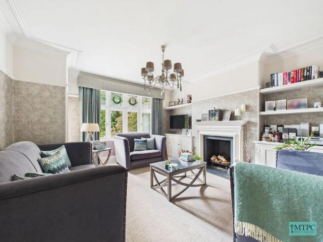 4 bedroom semi detached house to rent