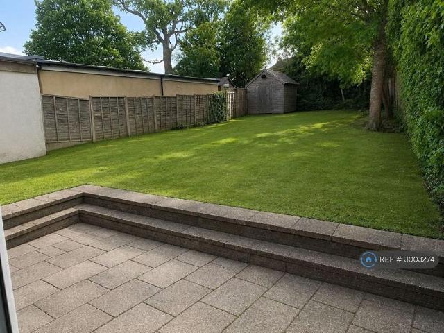 4 bedroom semi detached house to rent