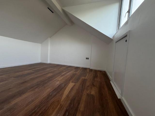 4 bedroom semi detached house to rent
