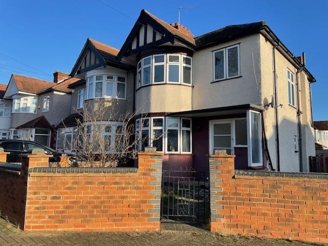 4 bedroom semi detached house to rent