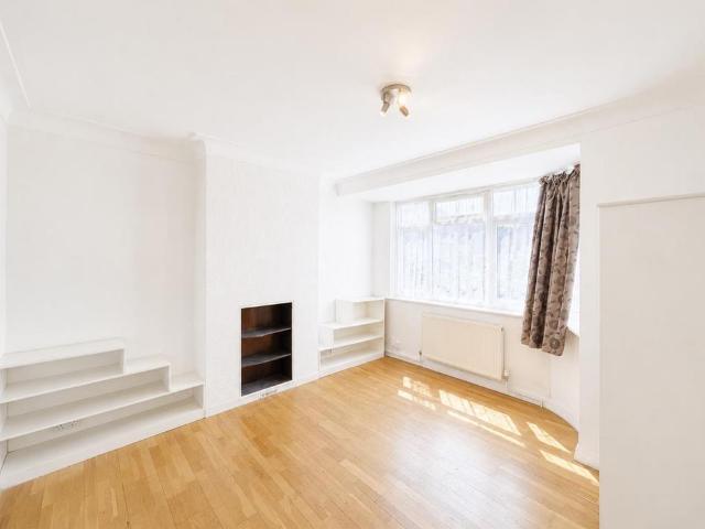 4 bedroom semi detached house to rent