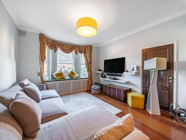 4 bedroom semi detached house to rent