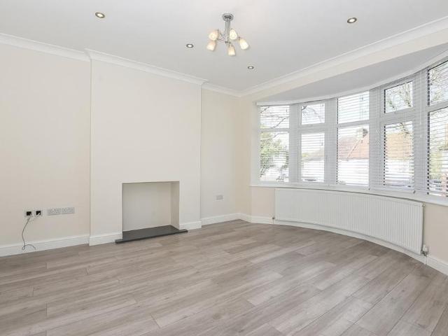 4 bedroom semi detached house to rent