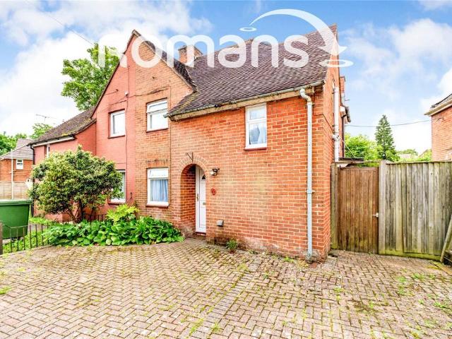 4 bedroom semi detached house to rent