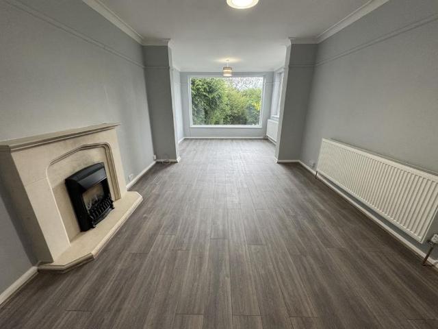 4 bedroom semi detached house to rent
