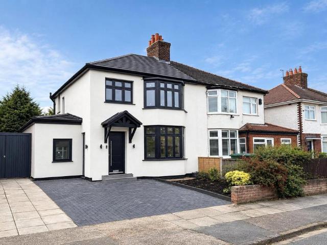 4 bedroom semi detached house to rent