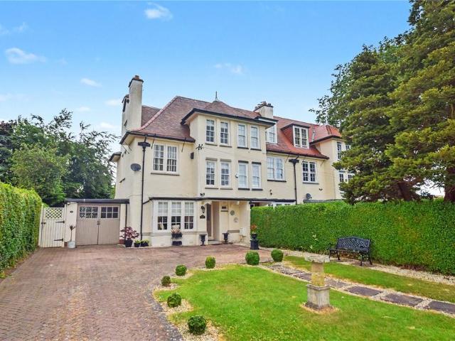 4 bedroom semi detached house to rent