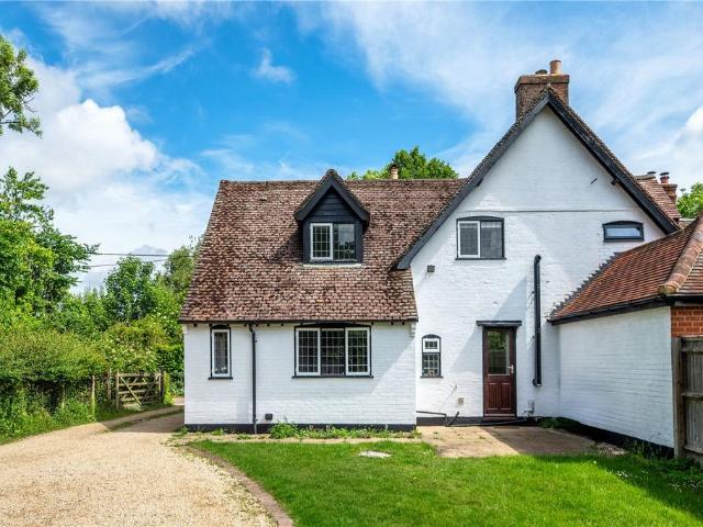 4 bedroom semi detached house to rent