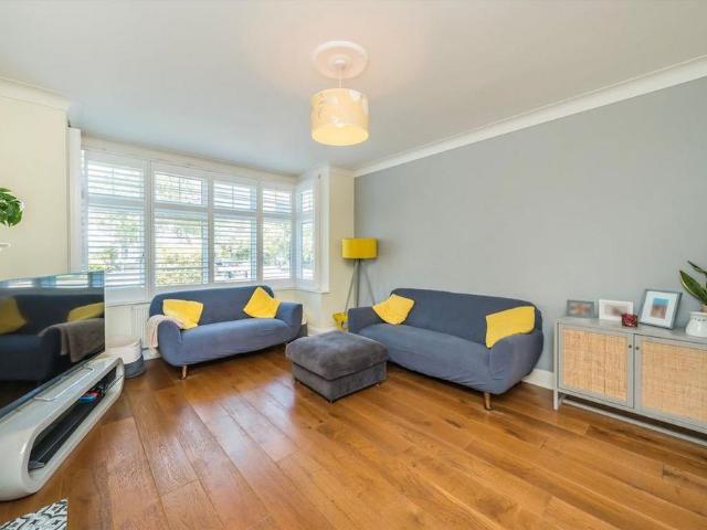 4 bedroom semi detached house to rent