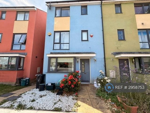 4 bedroom semi detached house to rent