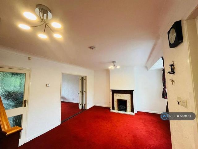 4 bedroom semi detached house to rent