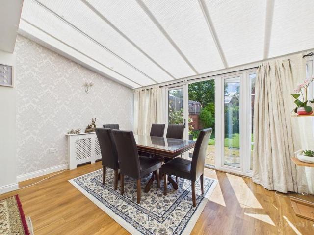 4 bedroom semi detached house to rent