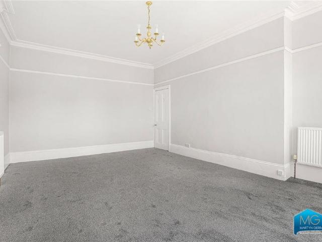 4 bedroom semi detached house to rent