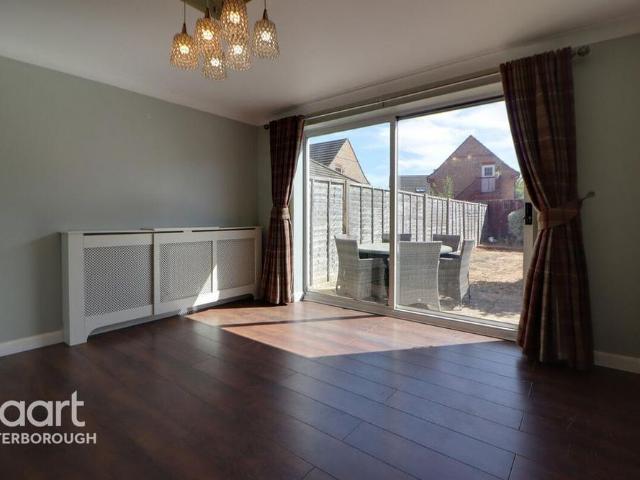 4 bedroom semi detached house to rent