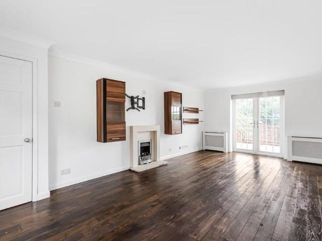 4 bedroom semi detached house to rent
