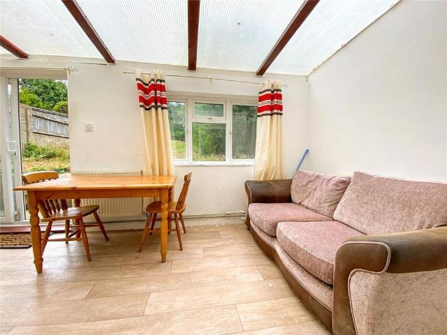 4 bedroom semi detached house to rent